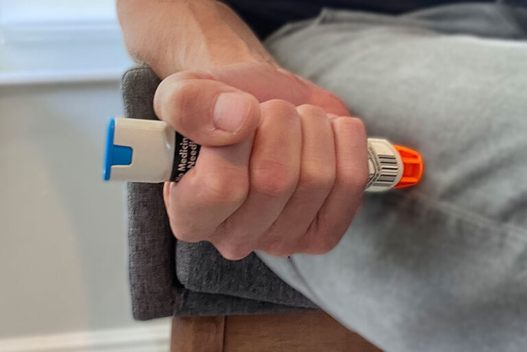 Free Anaphylaxis Training Course. Learn how to use an EpiPen.